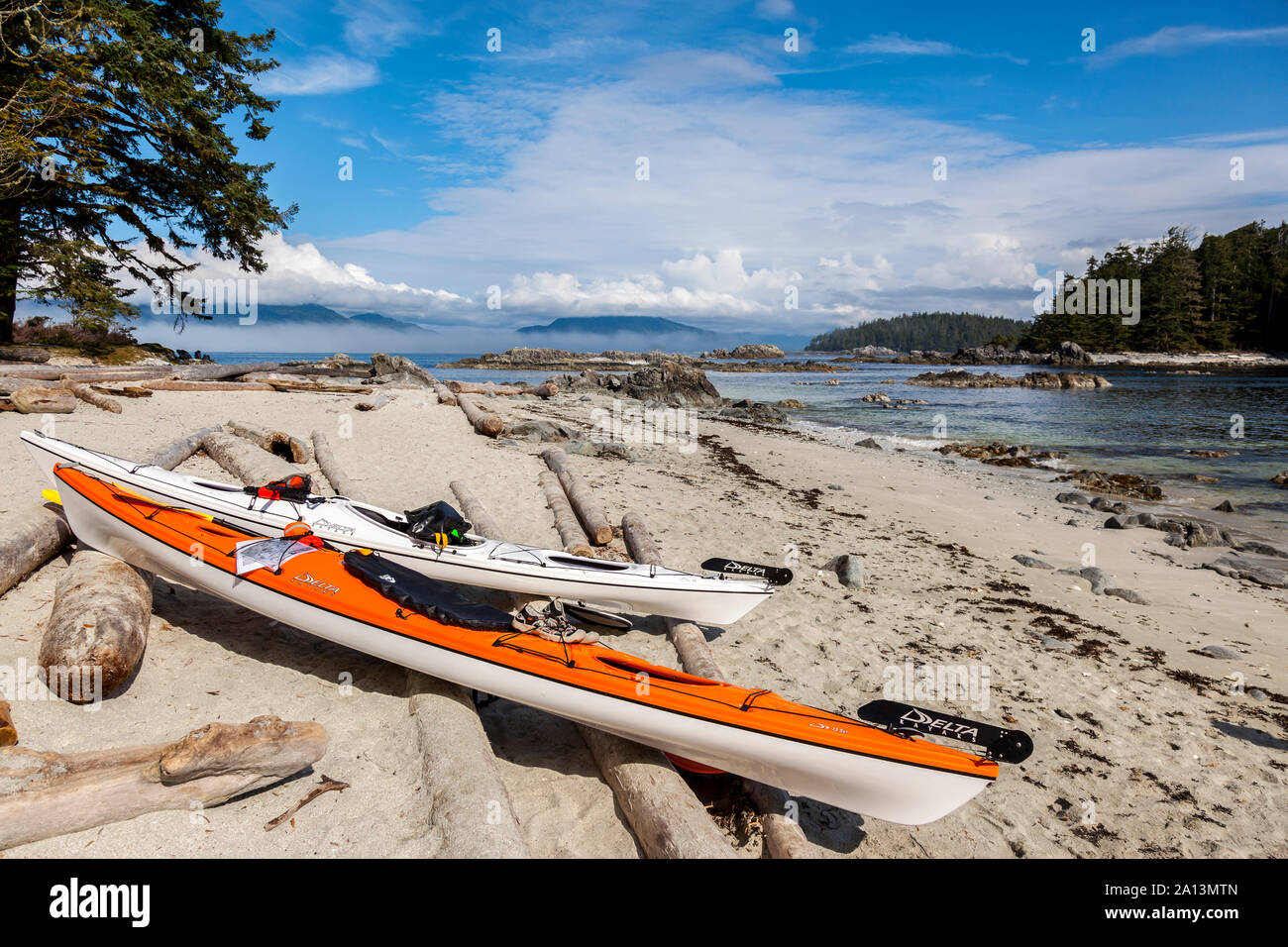 Kayaks in broken islands group hi-res stock photography and images - Alamy
