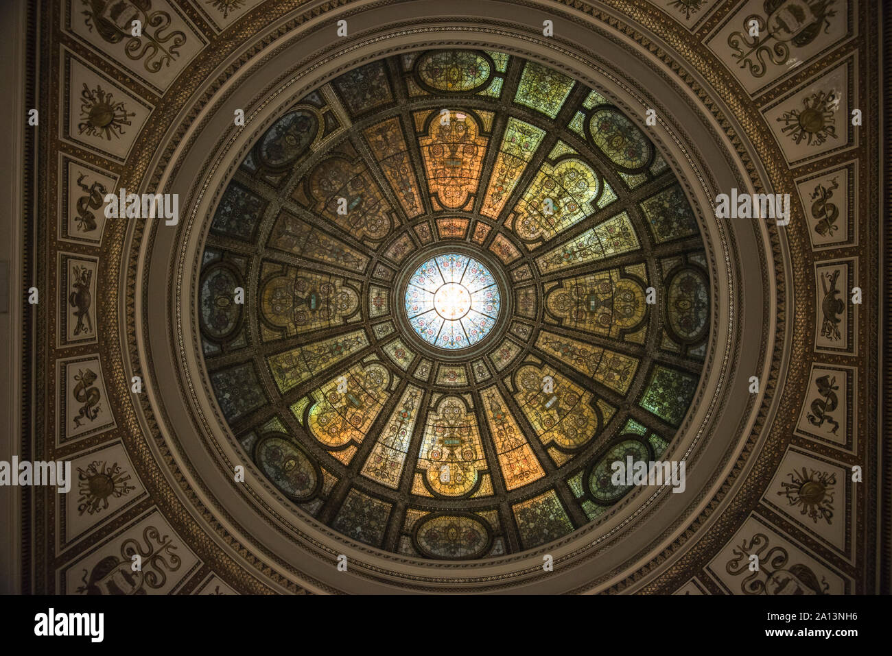 Chicago City Library 01 Stock Photo - Alamy