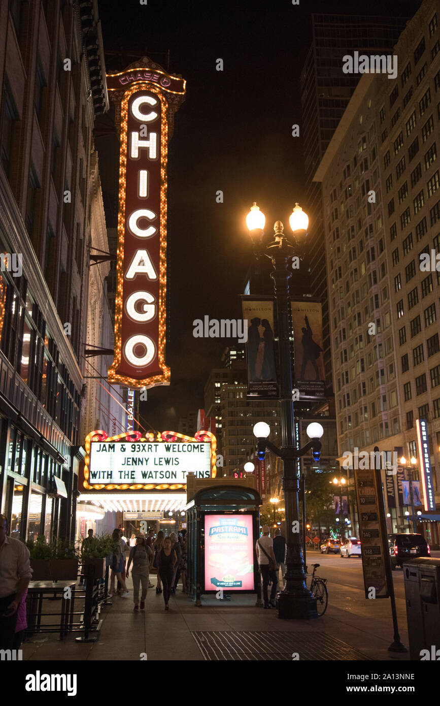 Illuminated Chicago Sign Stock Photo - Alamy