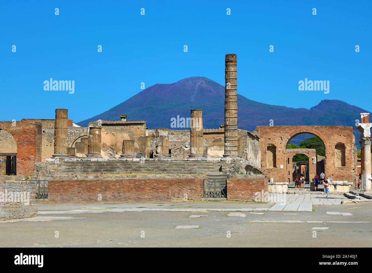 Ruins of the ancient Roman city of Pompeii and Mount Vesuvius, Italy ...
