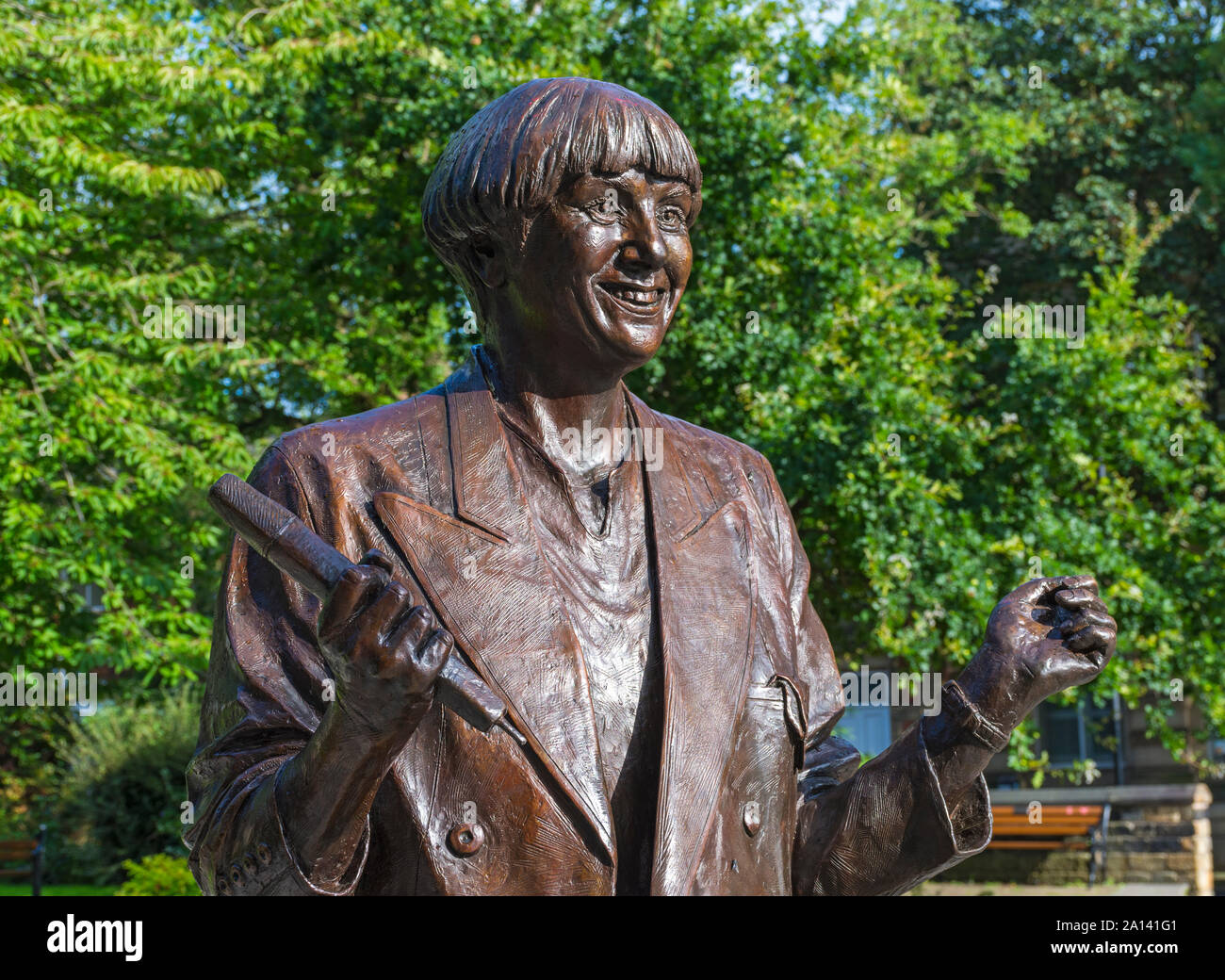 Statue Of Victoria Wood at James Mansell blog