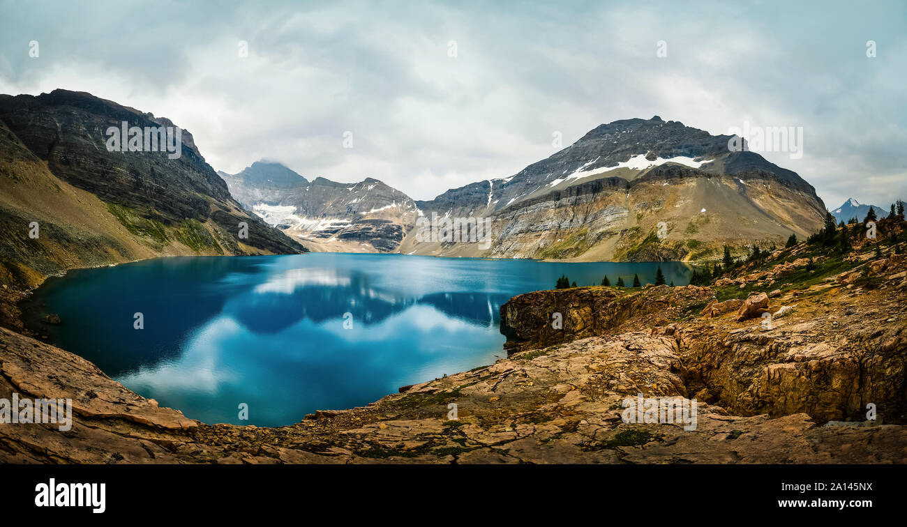 Mountain landscape of Lake McArthur, Yoho National Park, British ...