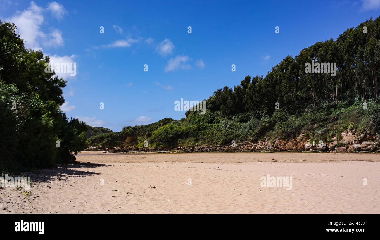 Beautiful hidden beach hi-res stock photography and images - Alamy