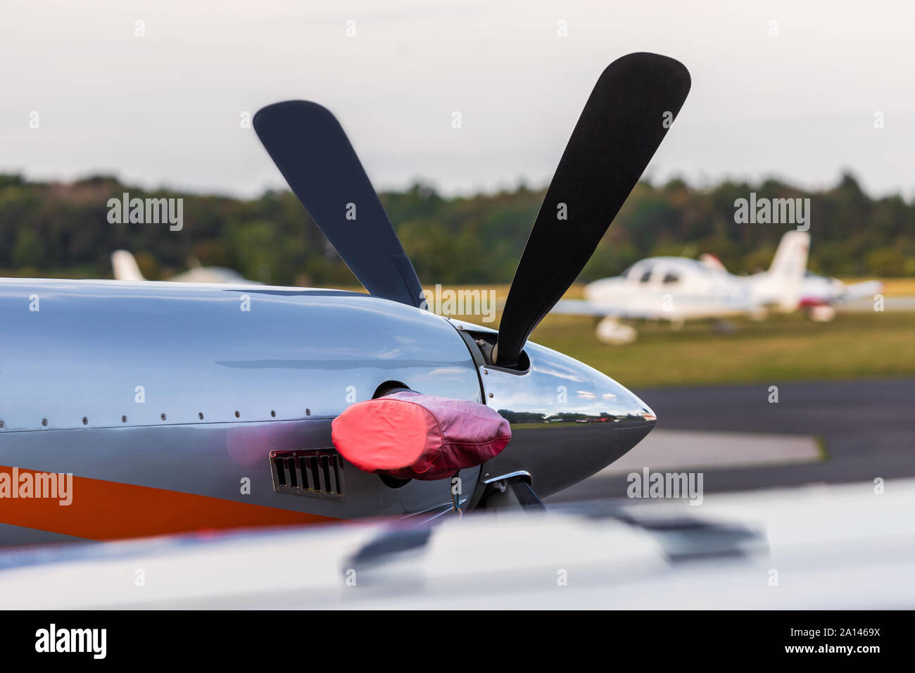 Airplane closeup hi-res stock photography and images - Alamy
