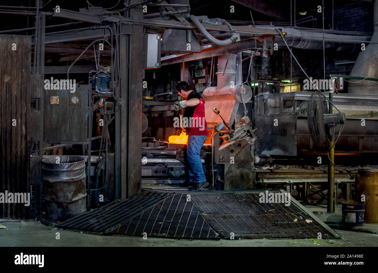 Melted glass hi-res stock photography and images - Alamy