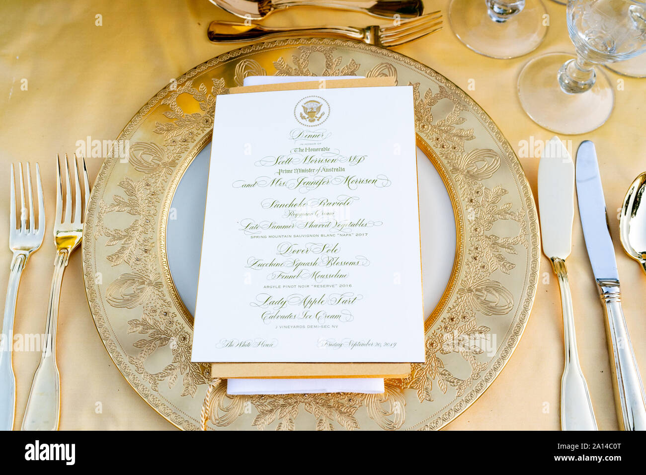 White house state dinner menu hi-res stock photography and images - Alamy