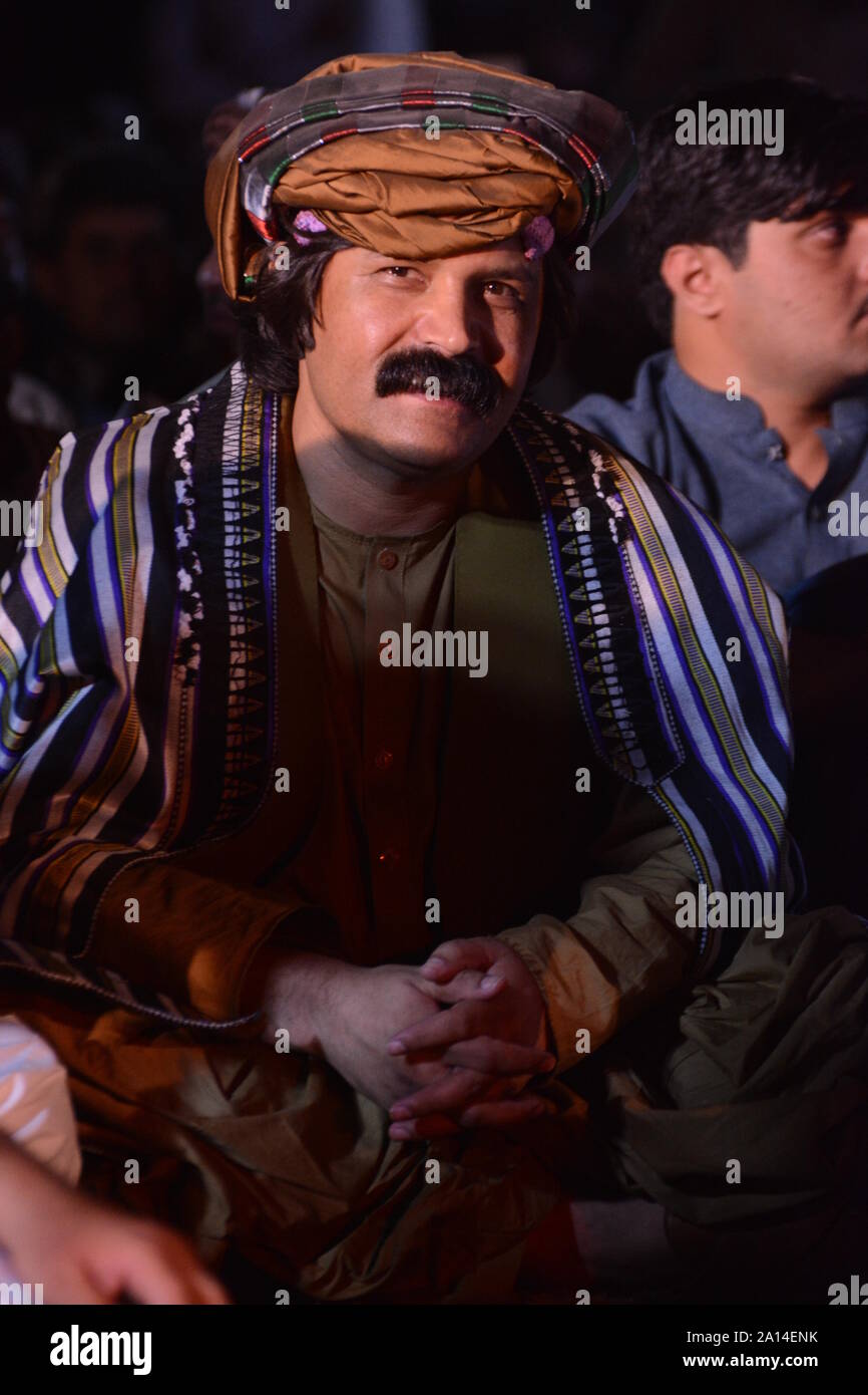 Pashtun traditional dress hi-res stock photography and images - Alamy