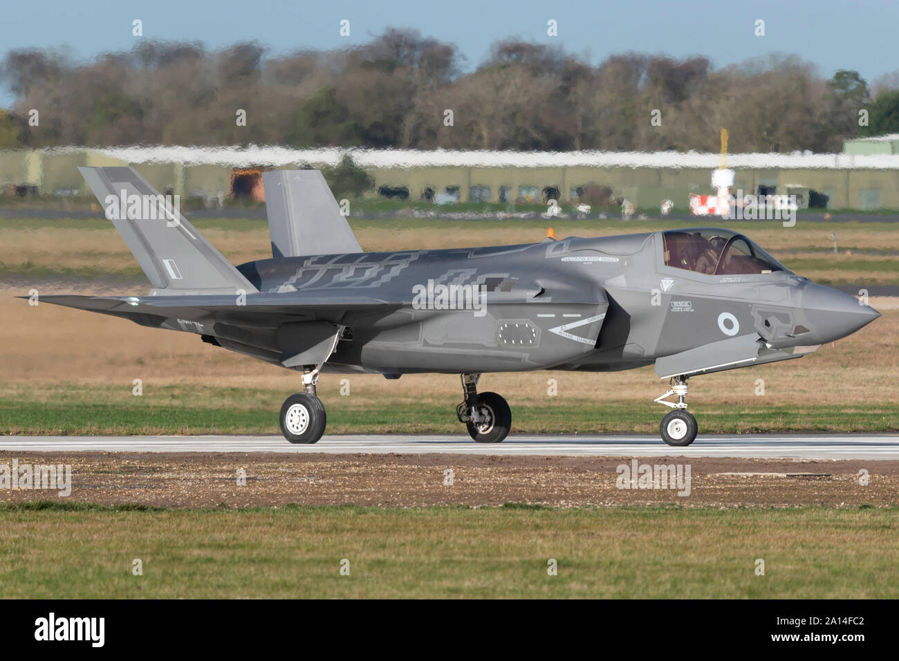 An raf f 35b lightning stealth jet hi-res stock photography and images ...
