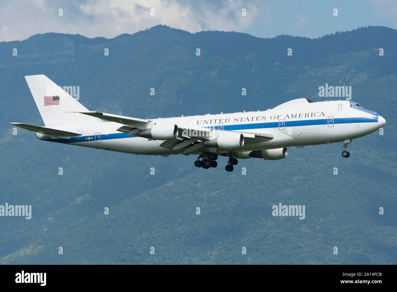 Landing force operations center hi-res stock photography and images - Alamy