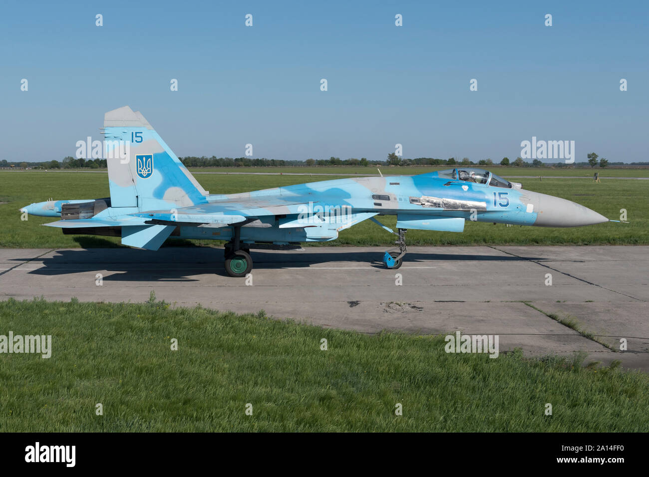 Ukrainian Air Force Su-27 at Mirgorod Air Base, Ukraine Stock Photo - Alamy