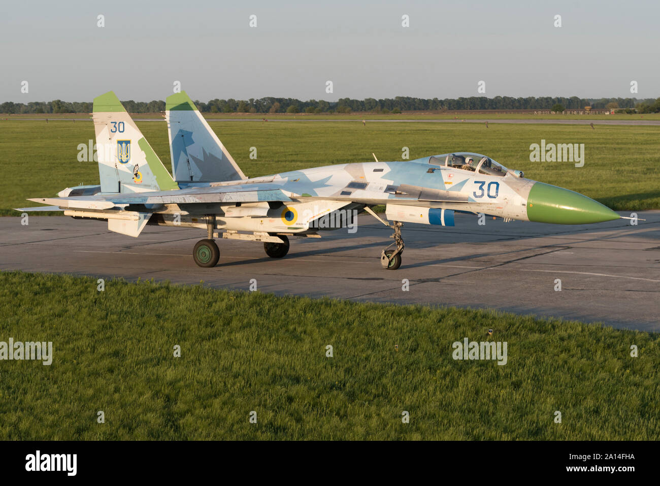 Ukrainian Air Force Su-27 at Mirgorod Air Base, Ukraine Stock Photo - Alamy