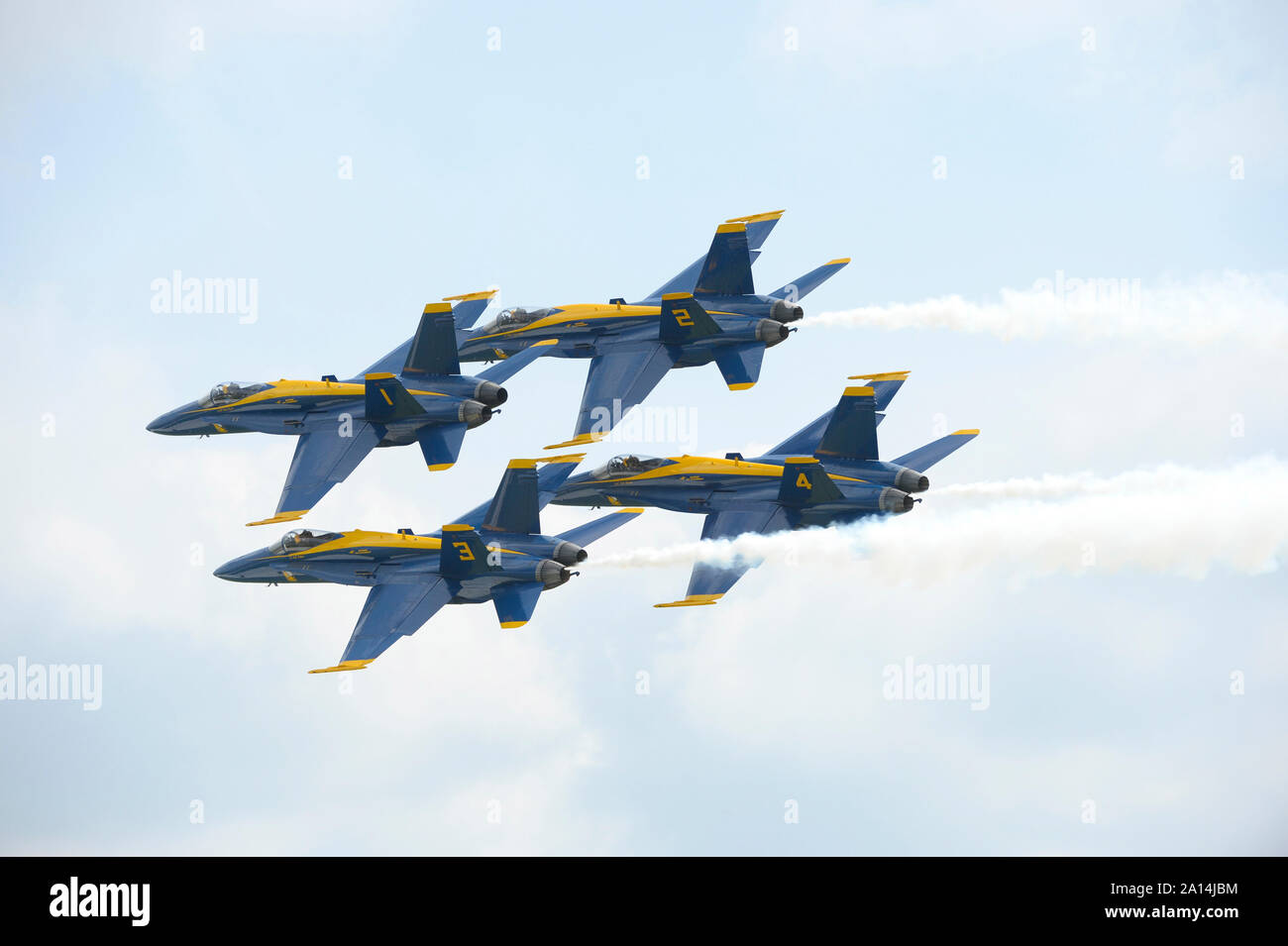 The Blue Angels perform the Diamond 360 maneuver Stock Photo - Alamy