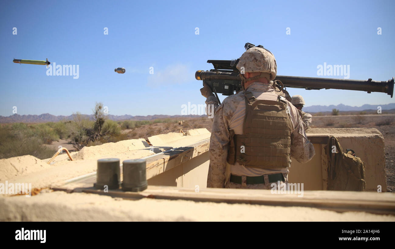 Stinger missile hi-res stock photography and images - Alamy