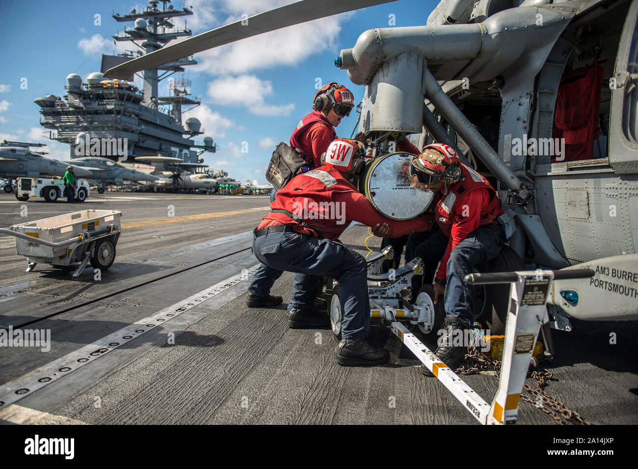 Helicopter rocket launcher hi-res stock photography and images - Alamy