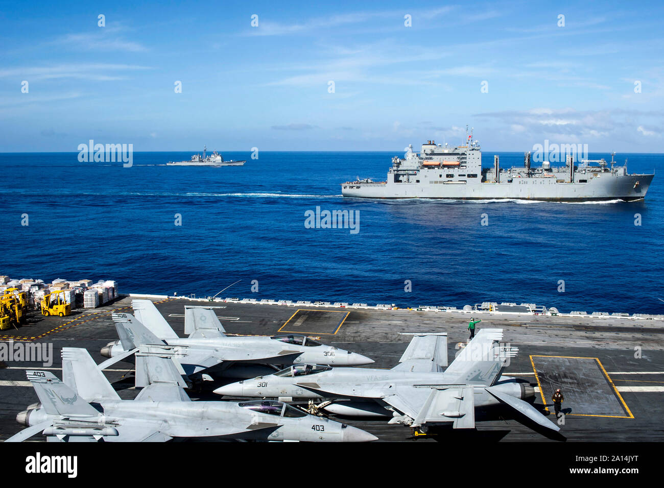 George washington class aircraft carrier hi-res stock photography and ...