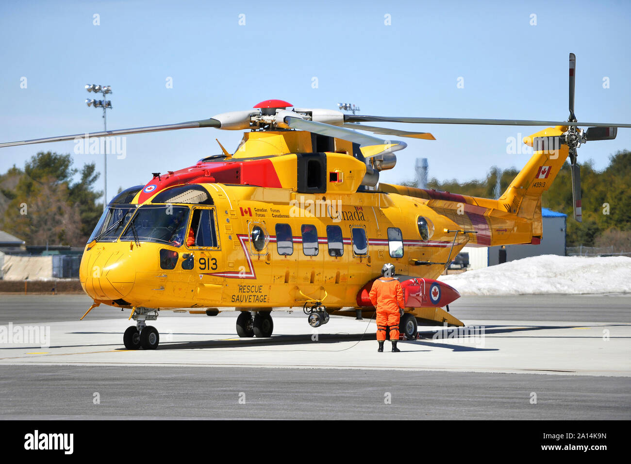 Canadian rescue helicopter hi-res stock photography and images - Alamy