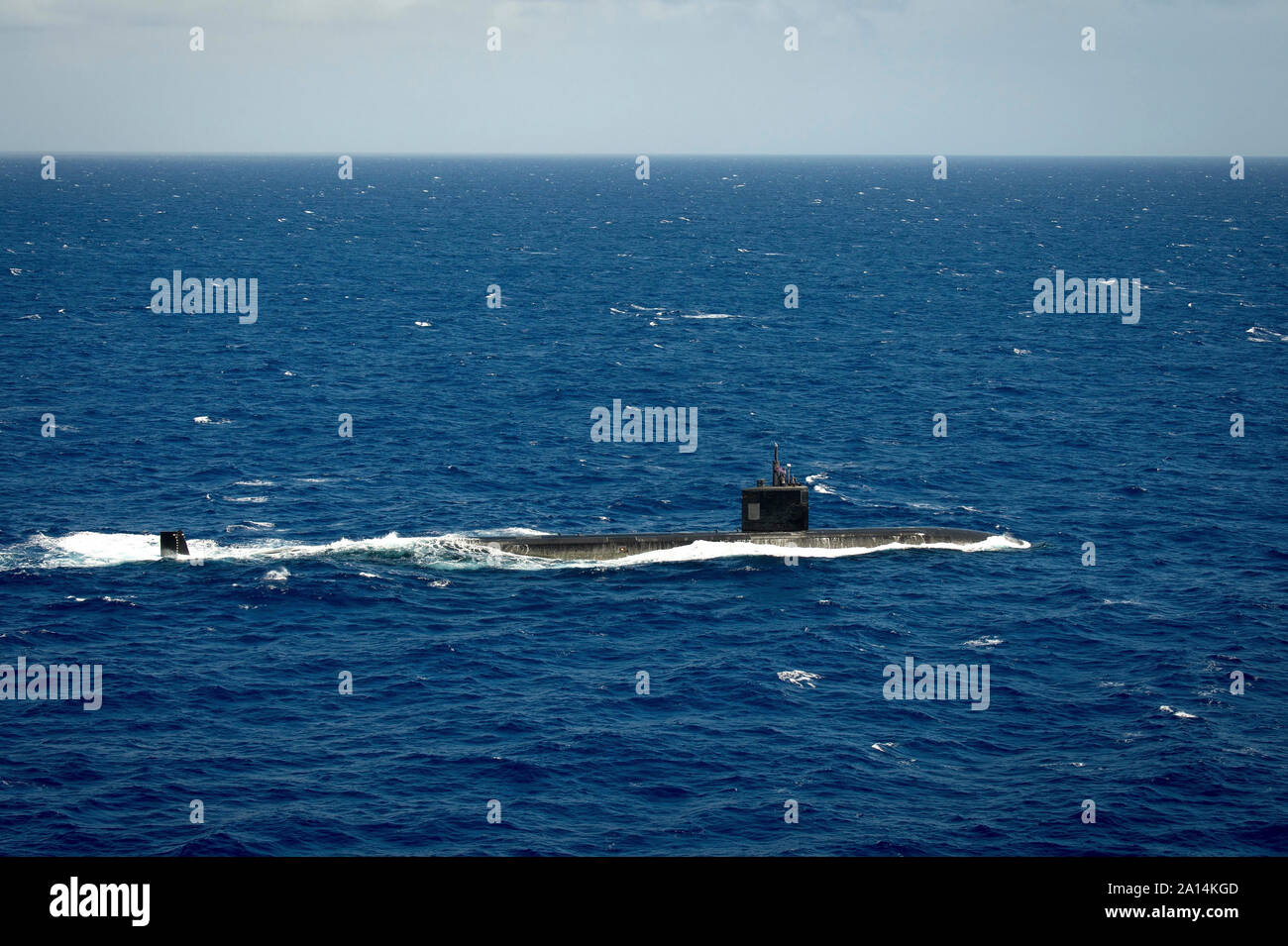 Los Angeles-class fast-attack submarine USS Tucson Stock Photo - Alamy