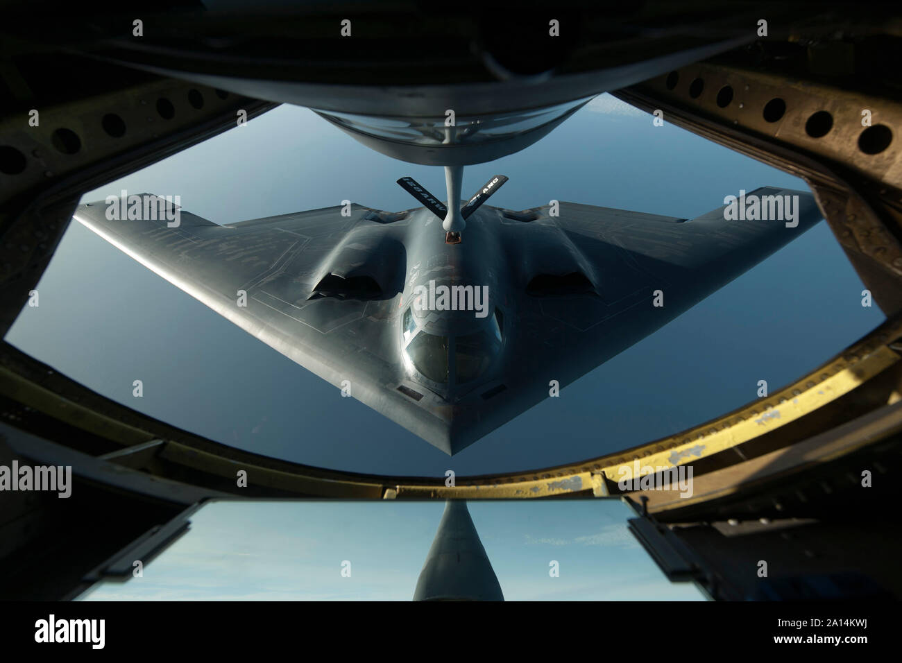 B 2 spirit stealth bombers hi-res stock photography and images - Alamy