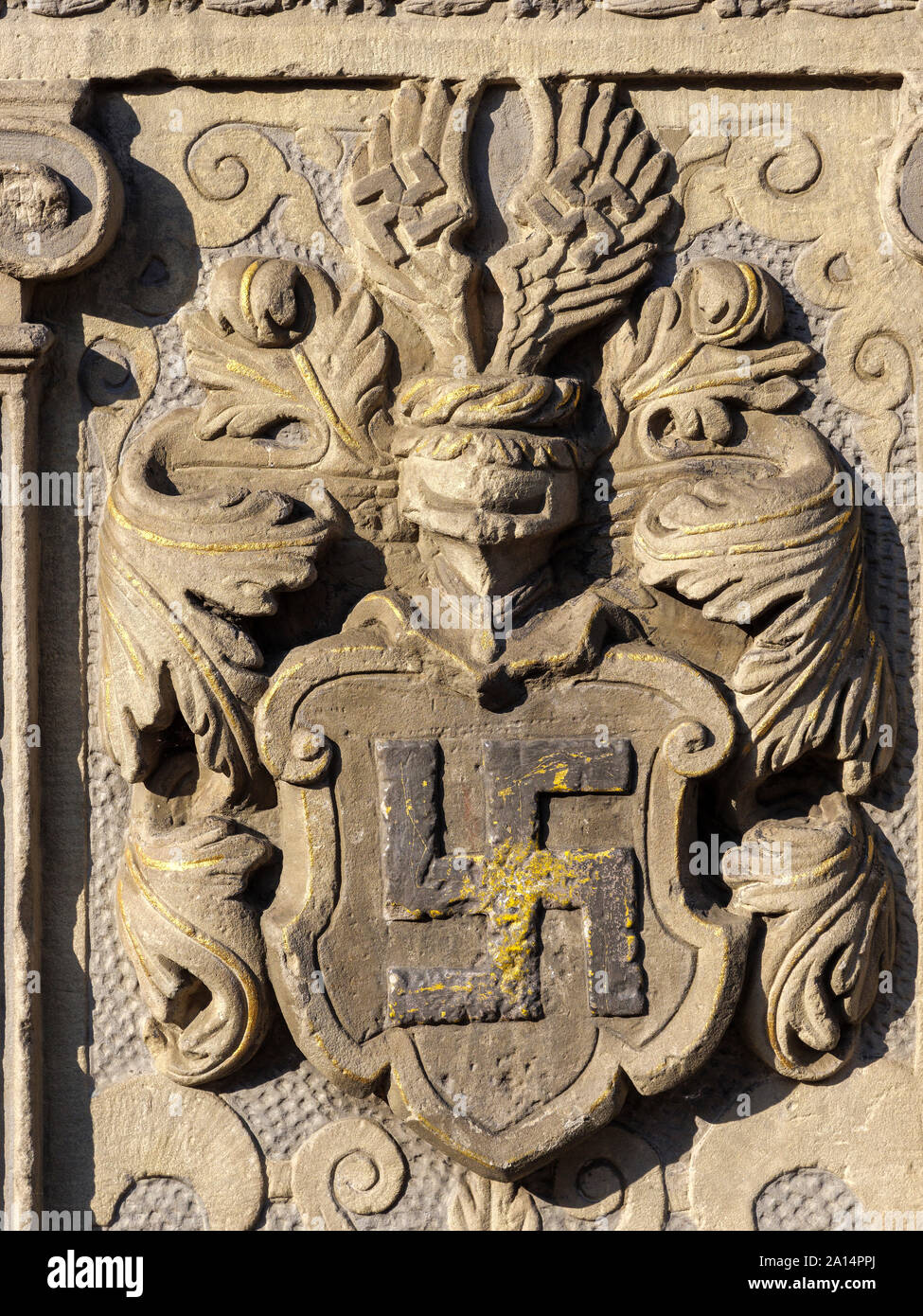 Coat of arms of Raven family at Rats-pharmacy, Einbeck, Lower Saxony ...