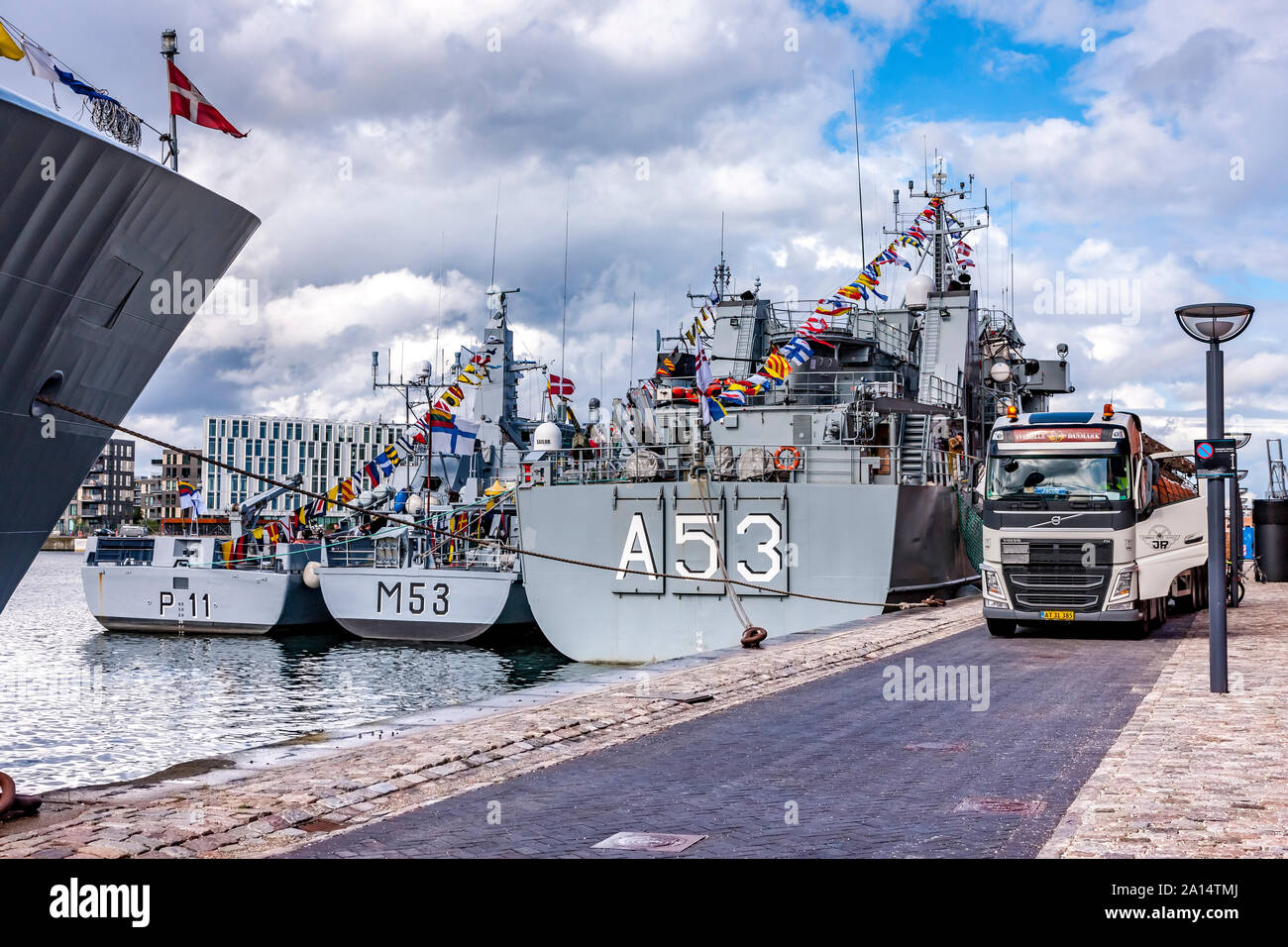 Ship GERMAN WARSHIP M1098 (Military Ops) Registered In, 49% OFF