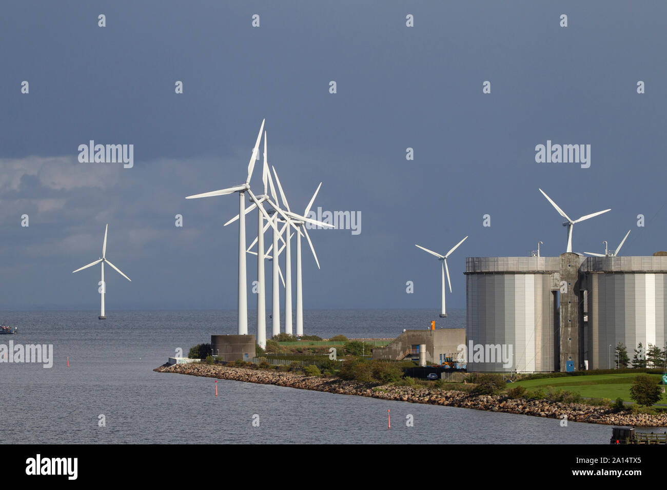 The offshore wind farm Middelgrunden just outside the port of ...