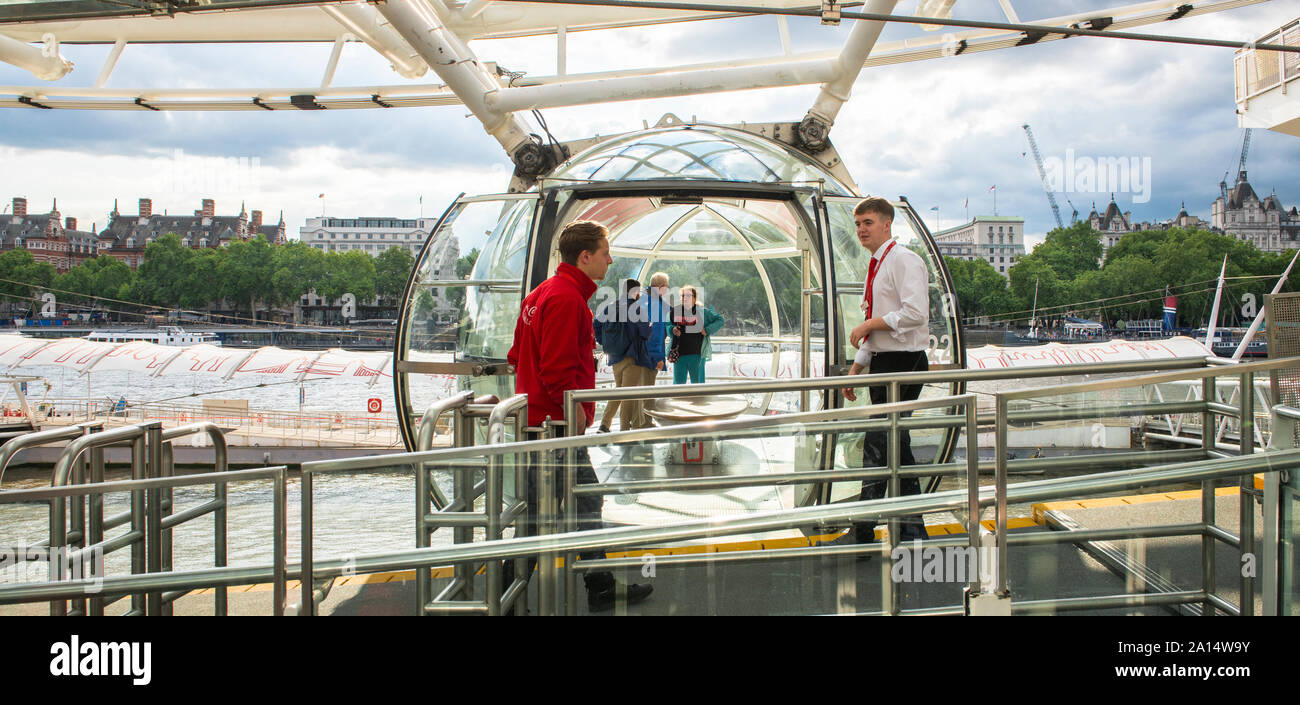 Loading the wheel capsule hi-res stock photography and images - Alamy