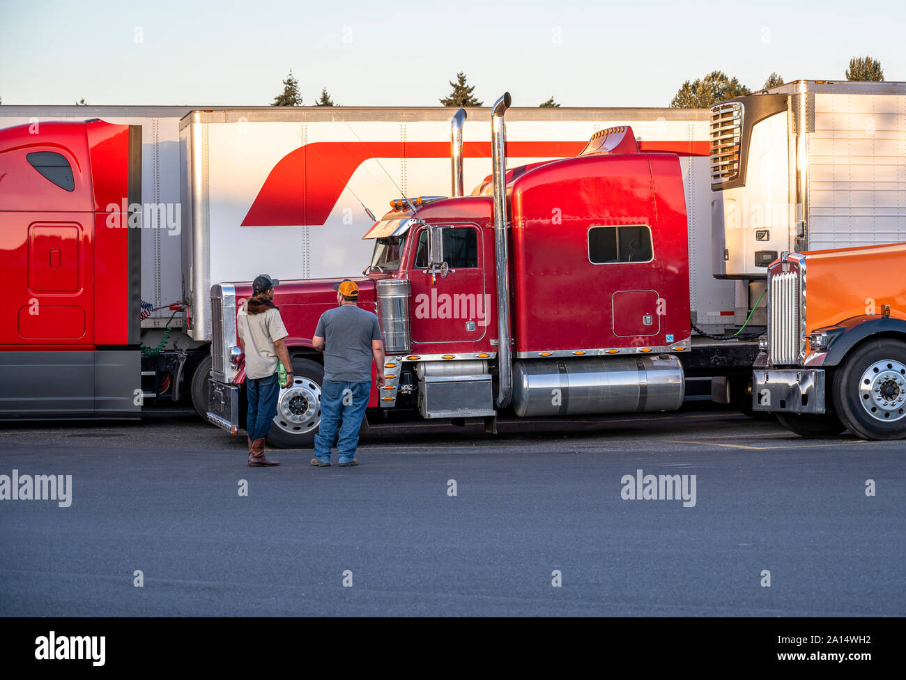 Two Truck drivers exchange views on the strengths and weaknesses of ...