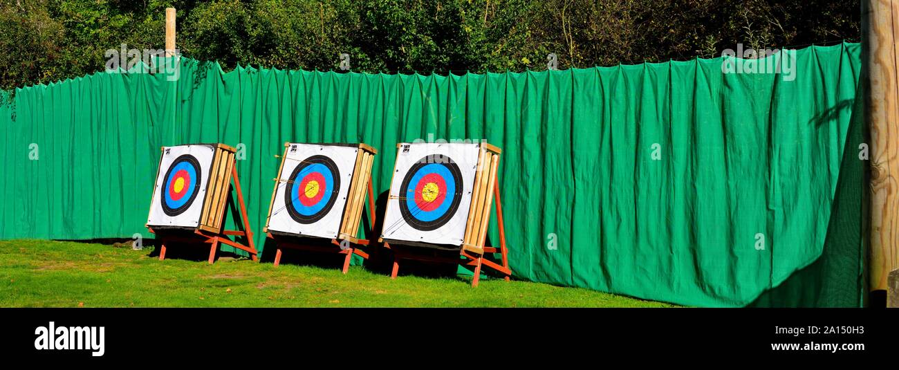 Archery target boards hi-res stock photography and images - Alamy