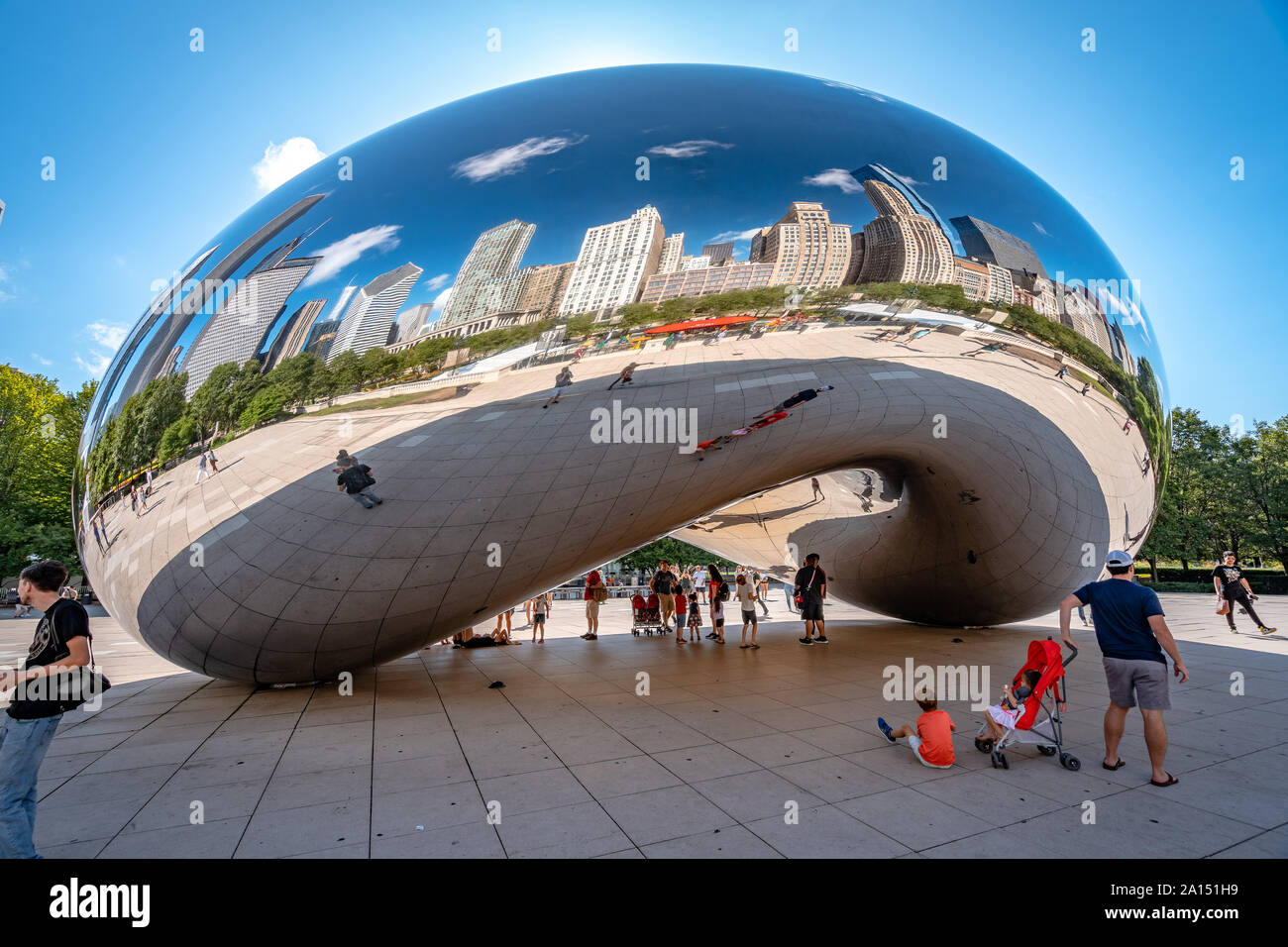 Chicago illinois usa cloud gate hi-res stock photography and images - Alamy