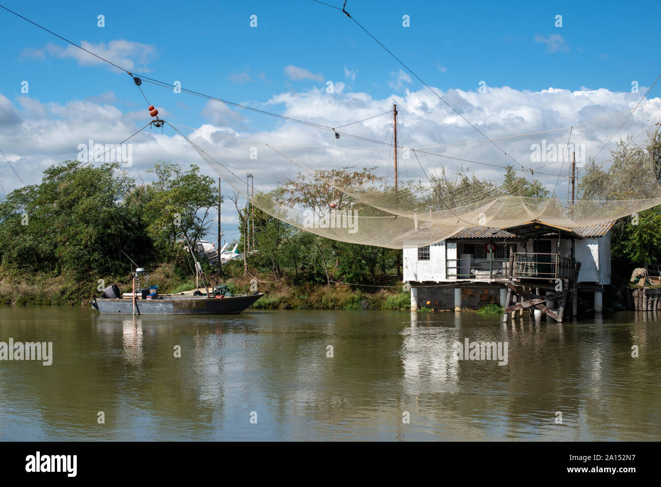 Fishing houses in dock hi-res stock photography and images - Alamy