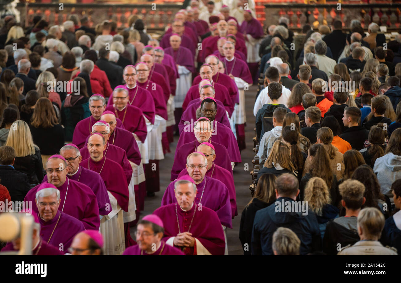 German bishops conference hi-res stock photography and images - Alamy