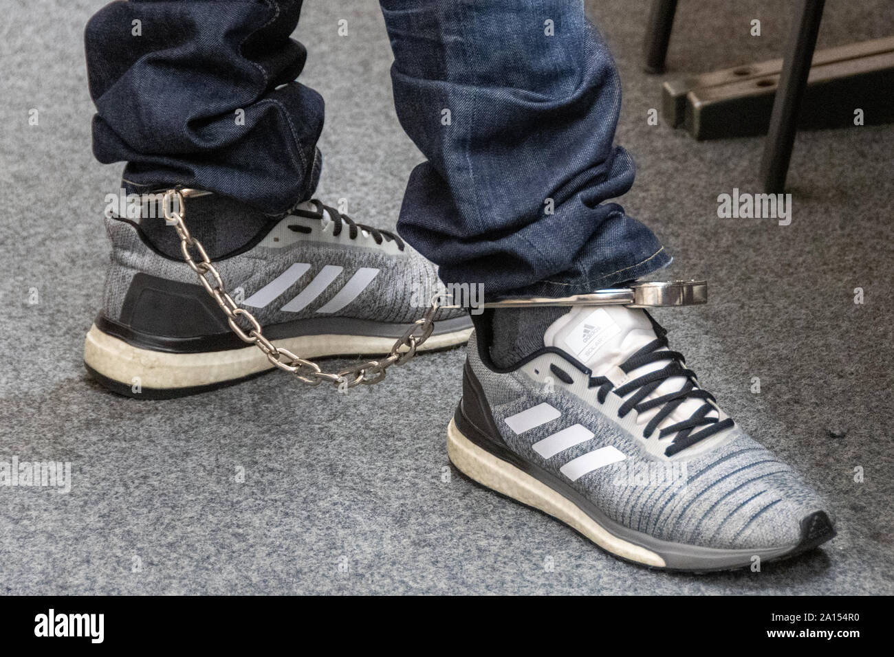 Kill with feet hi-res stock photography and images - Alamy