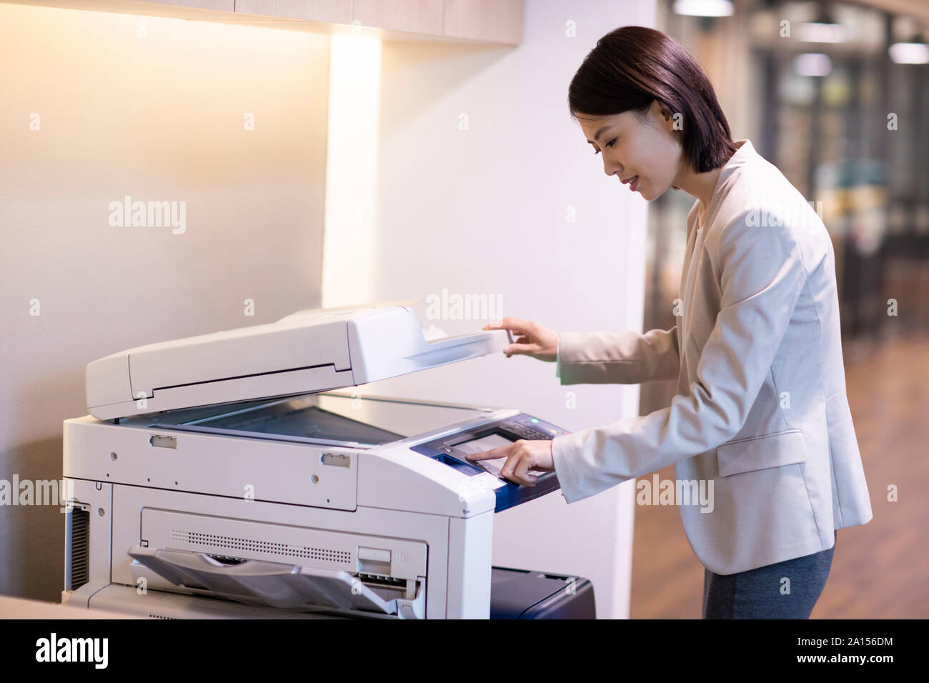 Using printer photocopier scanner hi-res stock photography and images ...