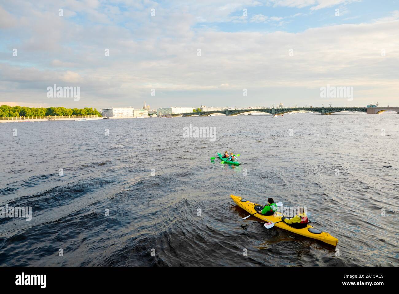 6 person canoe hi-res stock photography and images - Alamy