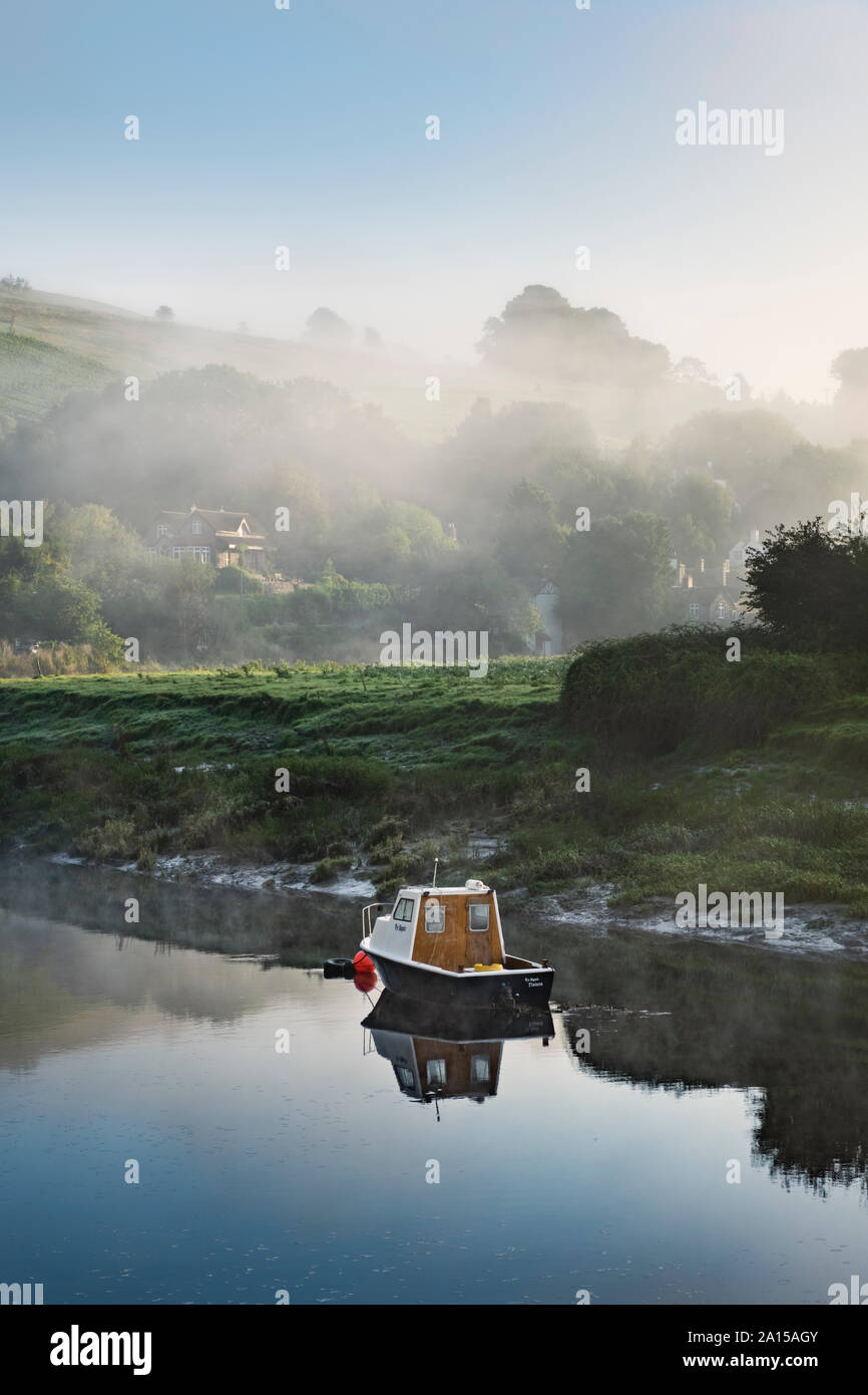 Small river boat hi-res stock photography and images - Alamy