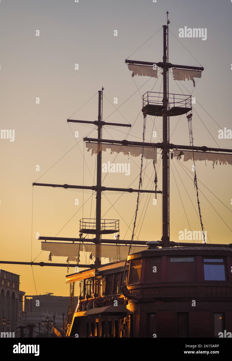 Ragged sail hi-res stock photography and images - Alamy