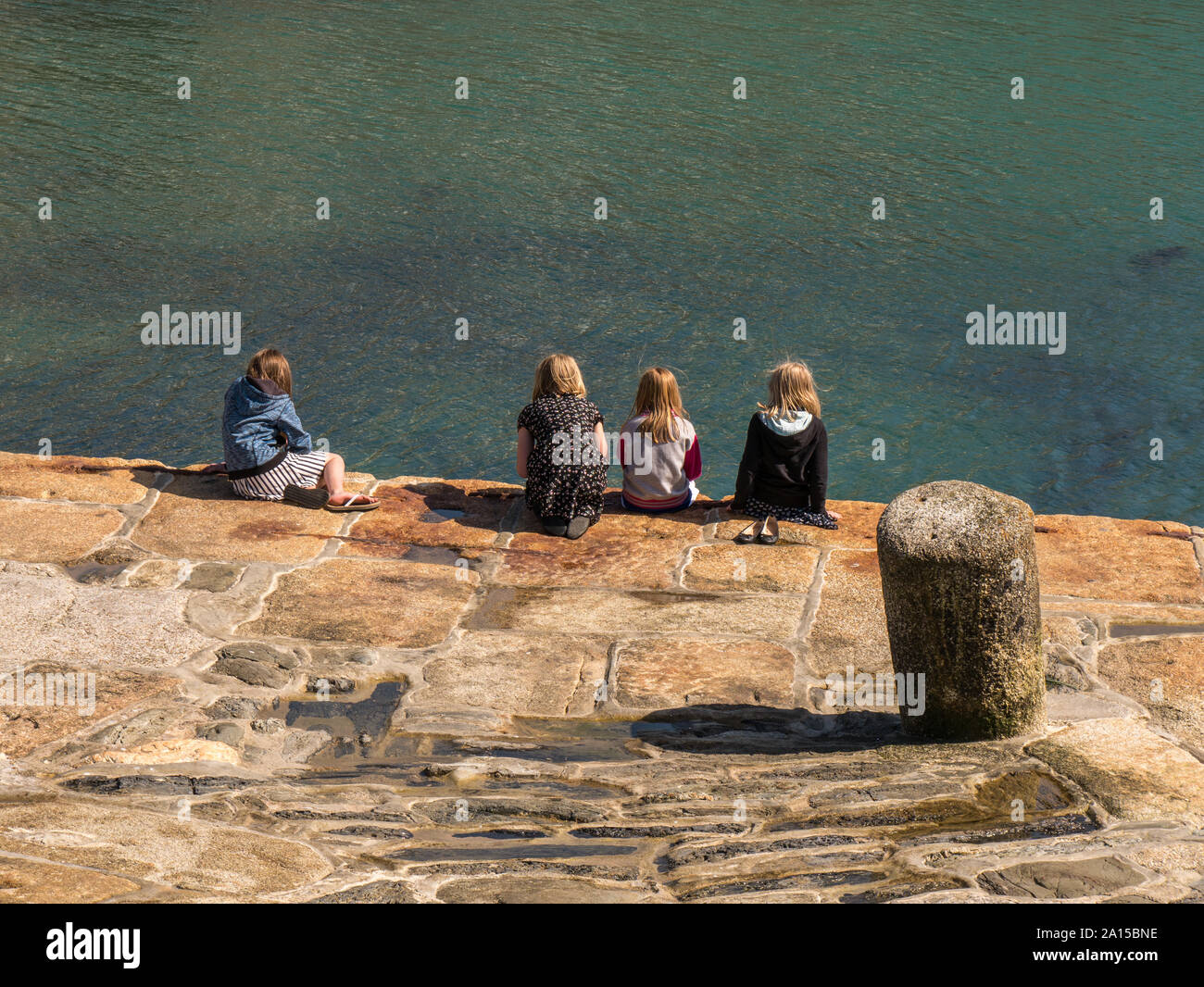 Children look out sea hi-res stock photography and images - Alamy