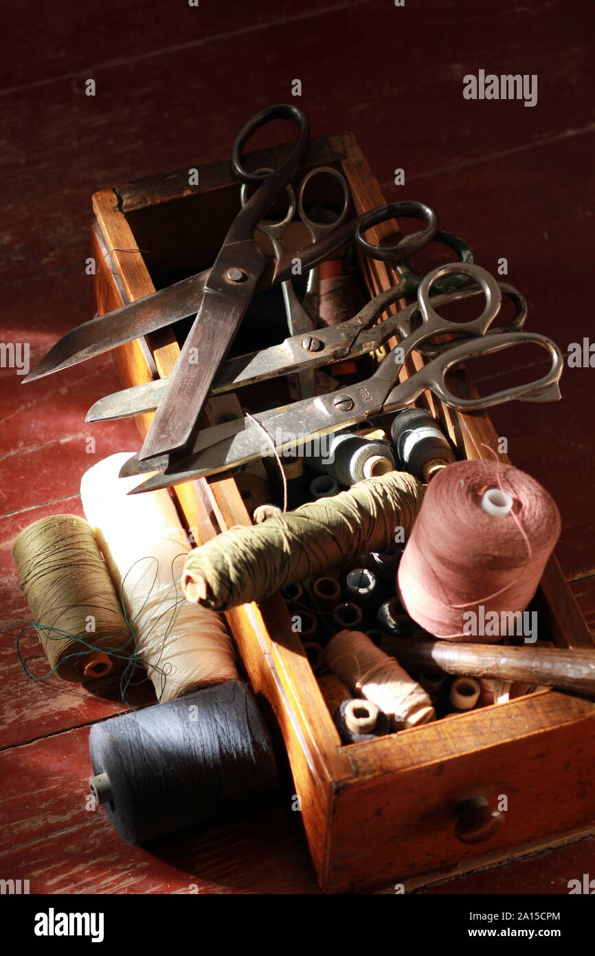 Tailor occupation hi-res stock photography and images - Alamy