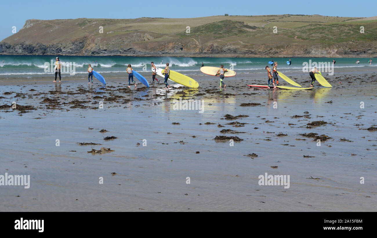 Polzeath surf hi-res stock photography and images - Alamy