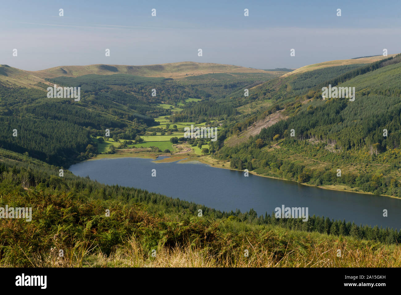Scenic area of bannau brycheiniog brecon beacons national park hi-res ...