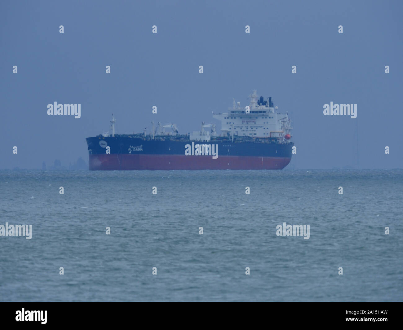 Oil tanker sea hi-res stock photography and images - Alamy