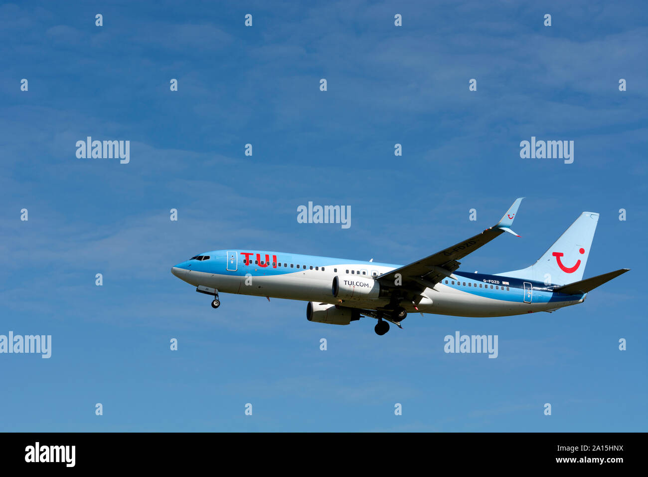 Tui airways hi-res stock photography and images - Alamy