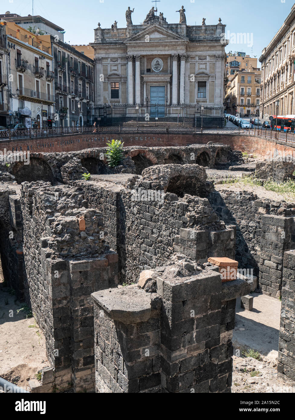 Roman Amphitheatre Piazza Stesicoro Catania Sicily Stock Photo - Alamy