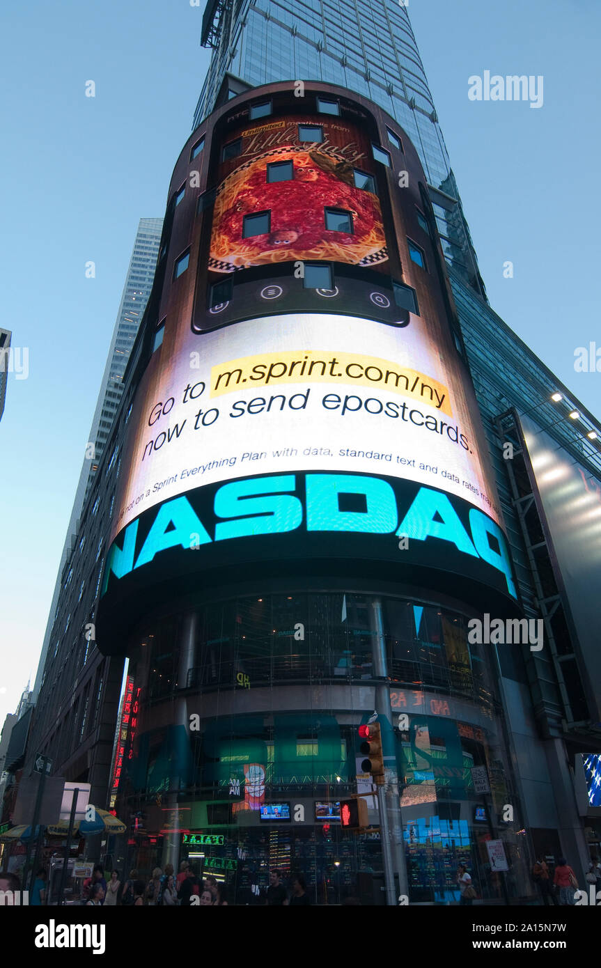 Nasdaq building hi-res stock photography and images - Alamy