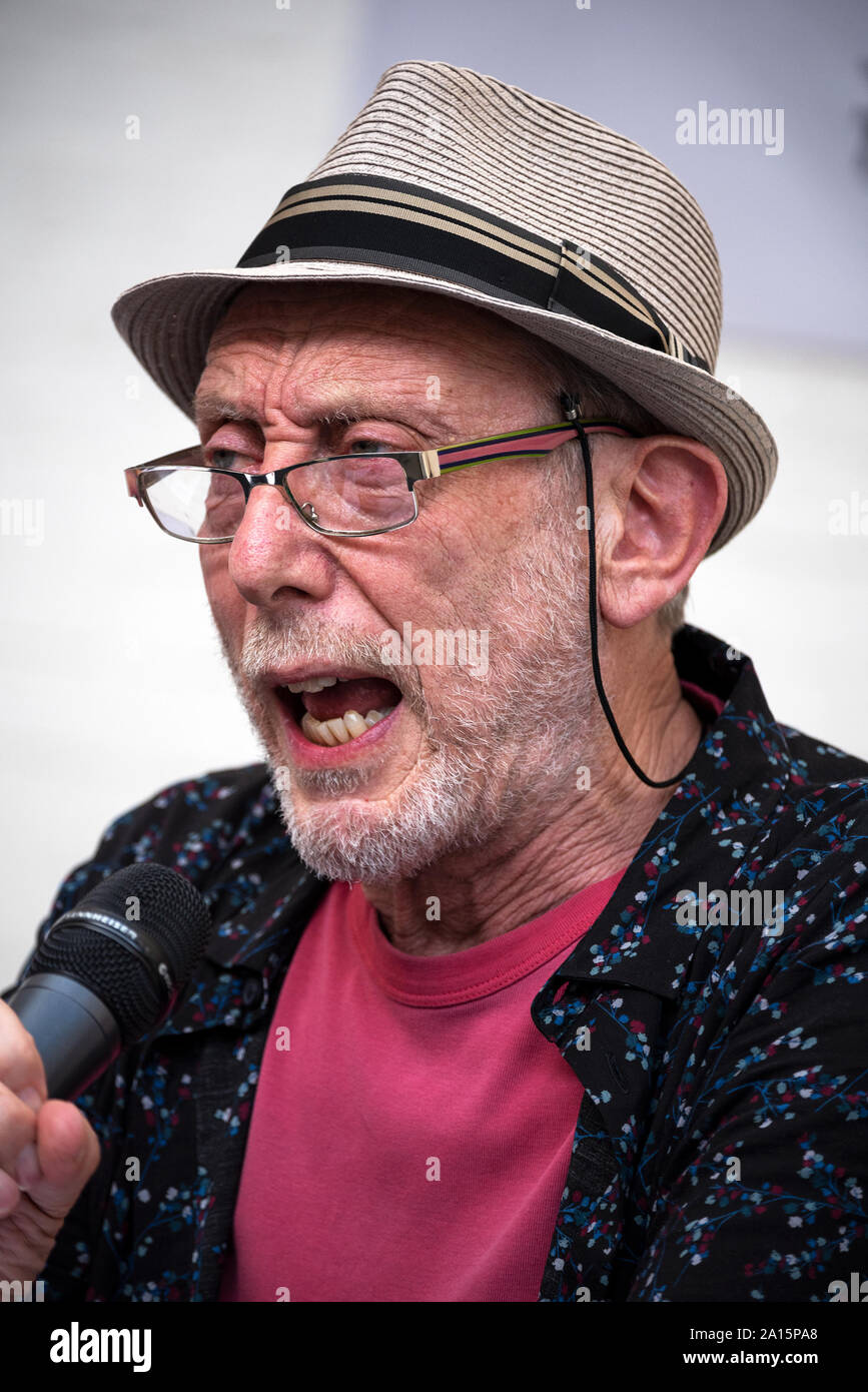 Michael rosen hi-res stock photography and images - Alamy