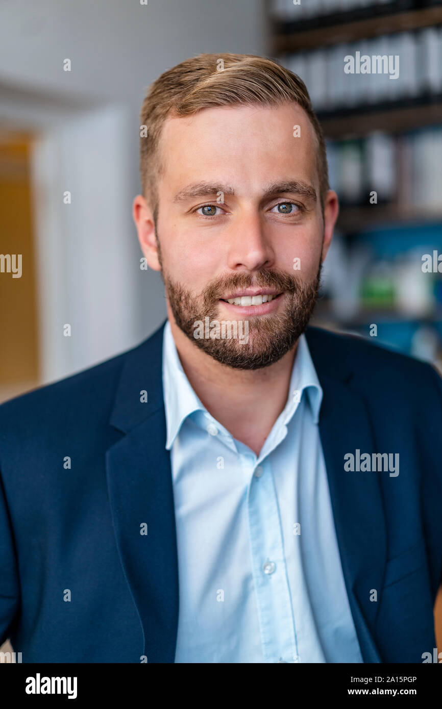 Office emotion hi-res stock photography and images - Alamy