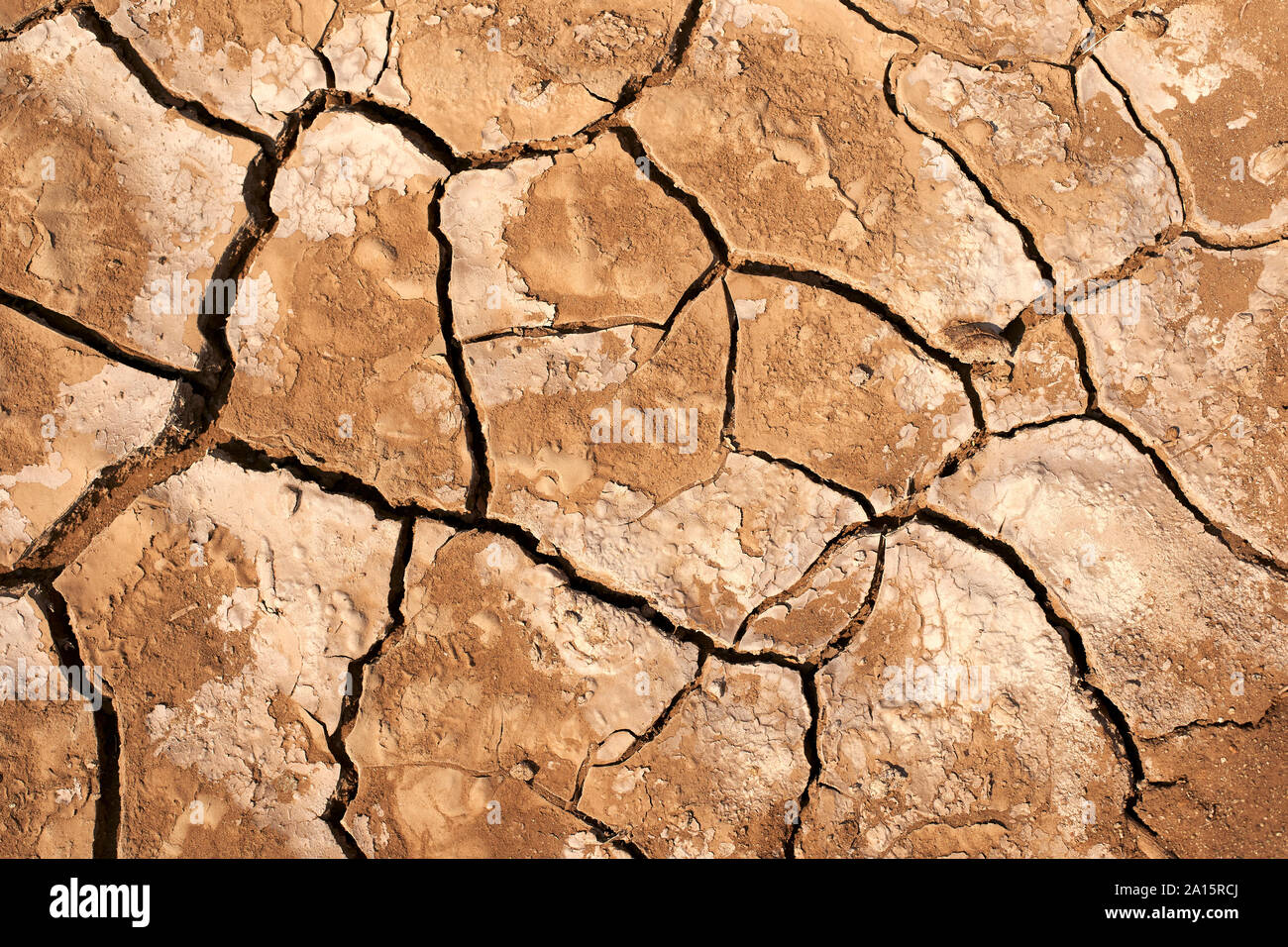 Cracked and dry hi-res stock photography and images - Alamy