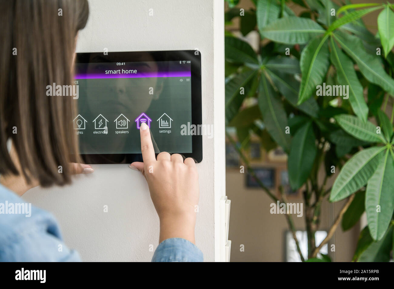 Smart home hi-res stock photography and images - Alamy