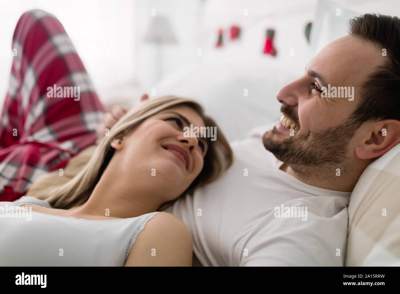 Couple romantic happy relaxed hi-res stock photography and images - Alamy