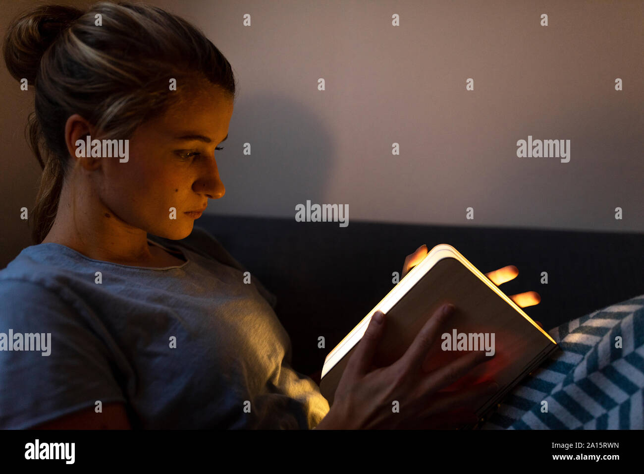 Illuminated book hi-res stock photography and images - Alamy